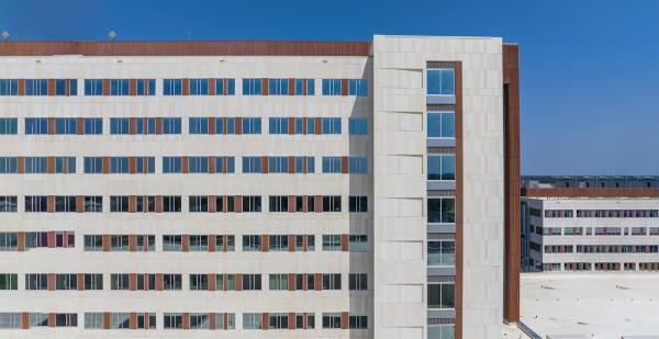 Why Designers are Choosing Unitized Building Envelope Solutions